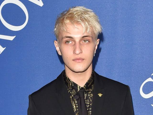 Anwar Hadid Siblings, Net Worth, Age, Biography, Family Anwar Hadid Siblings, Net Worth, Age, Biography, Family